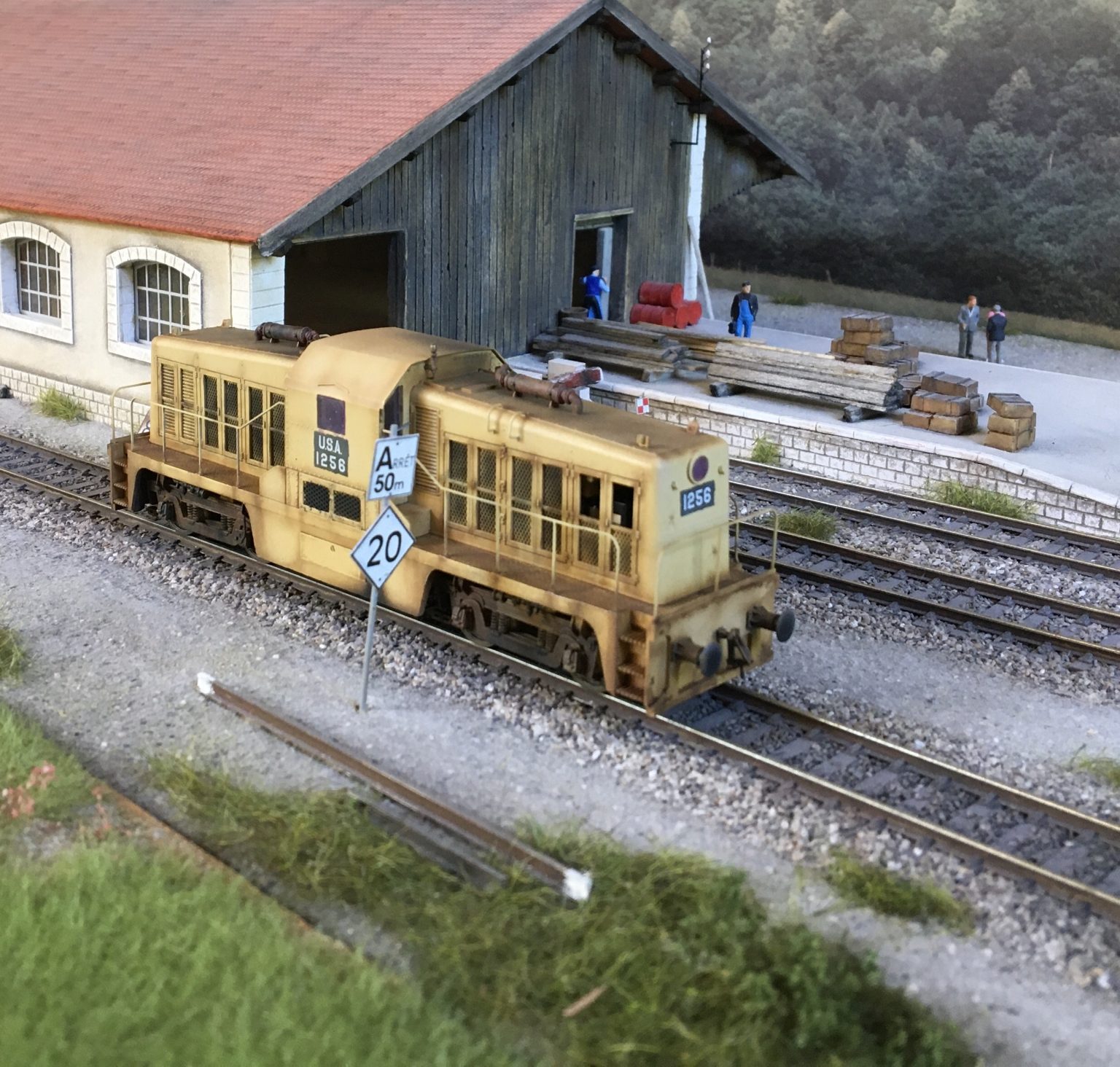 Acme Ref 60257 . Locomotive de manœuvre Ne 120 USATC. - La patine des ...