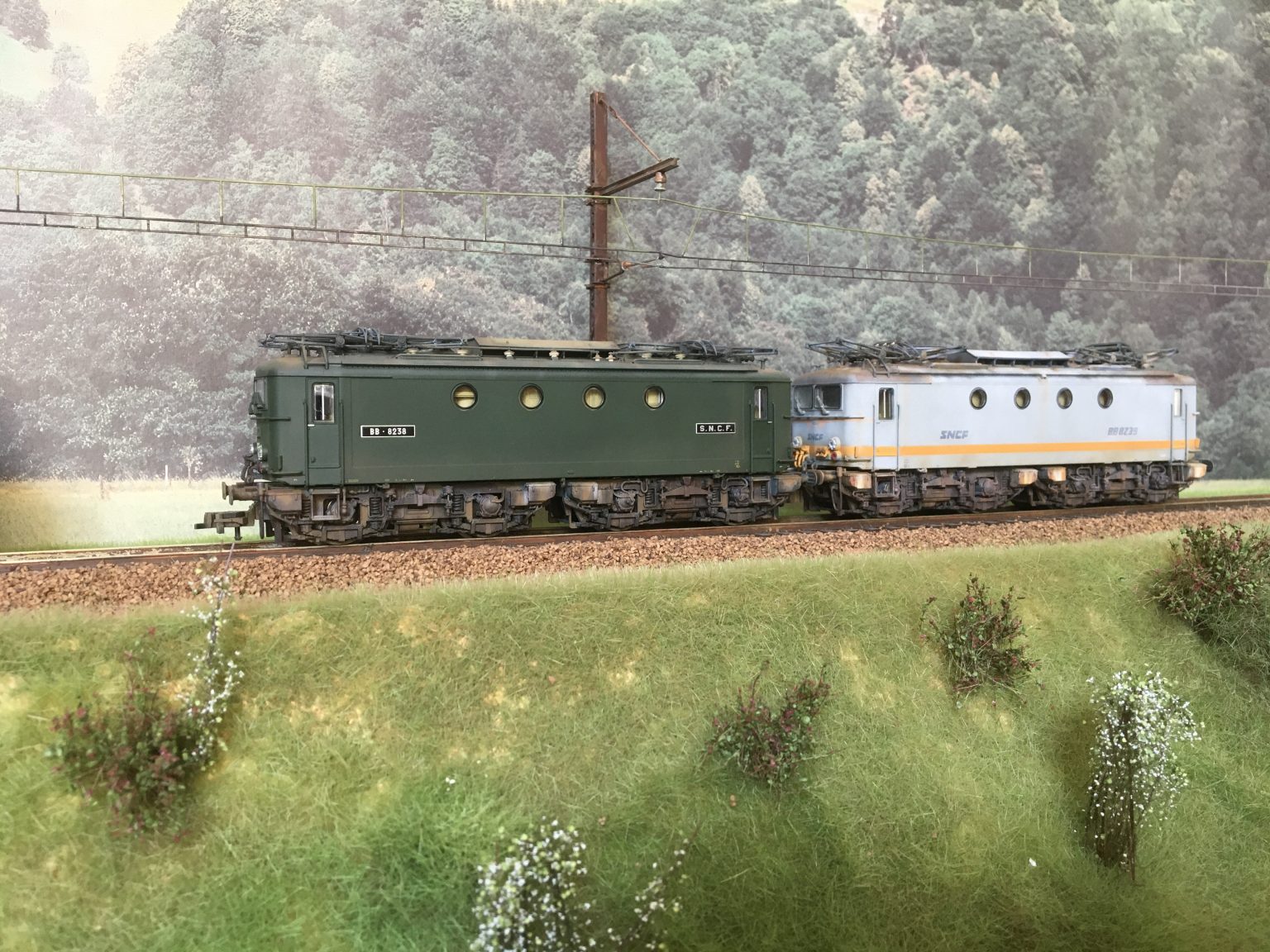 Piko CC 25005, BB 8238, BB 8239 - La patine des trains