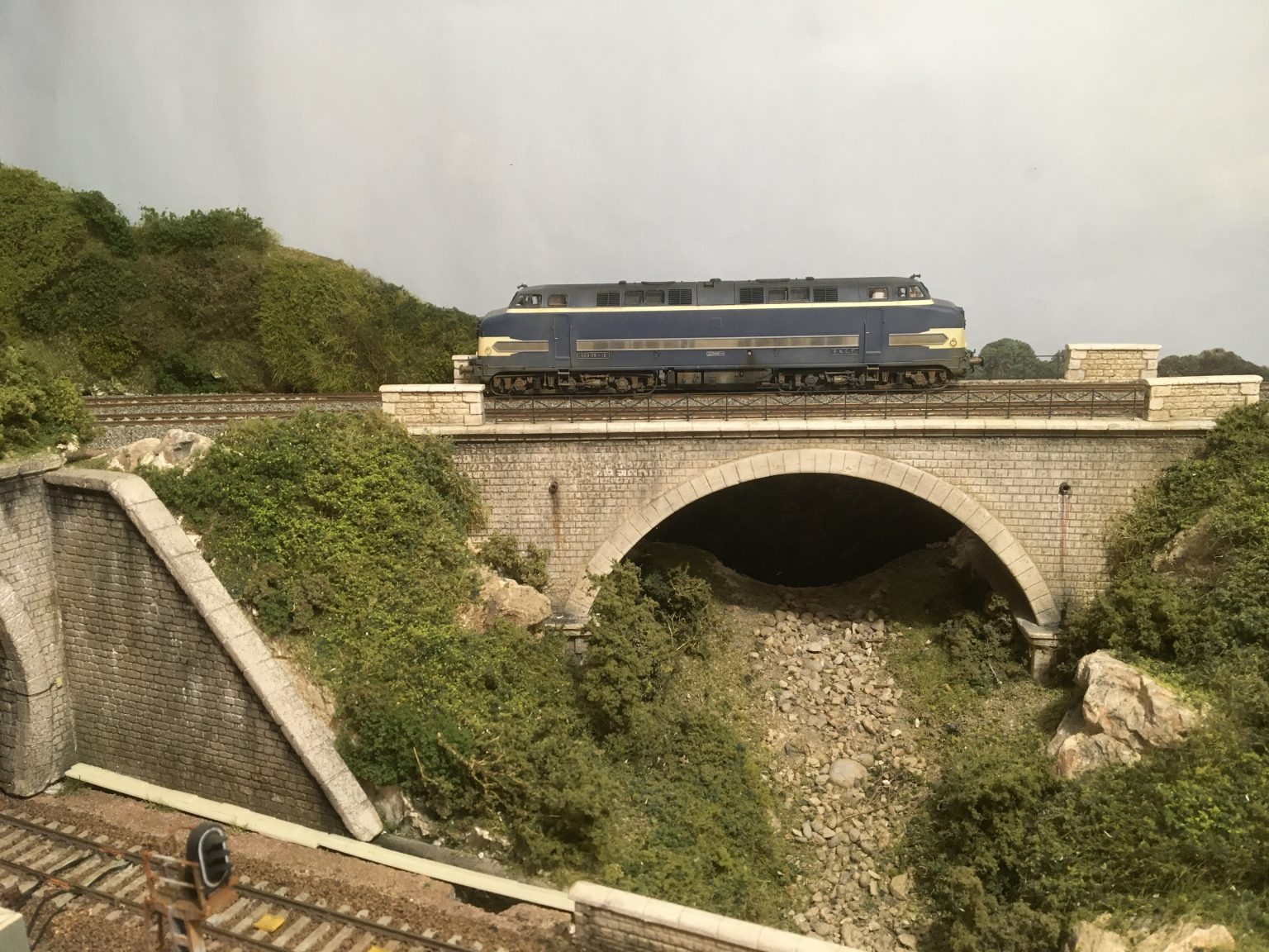 Le sous marin bleu , 060DB-10, SNCF, Mistral, Ref 23-03-G001, époque ...