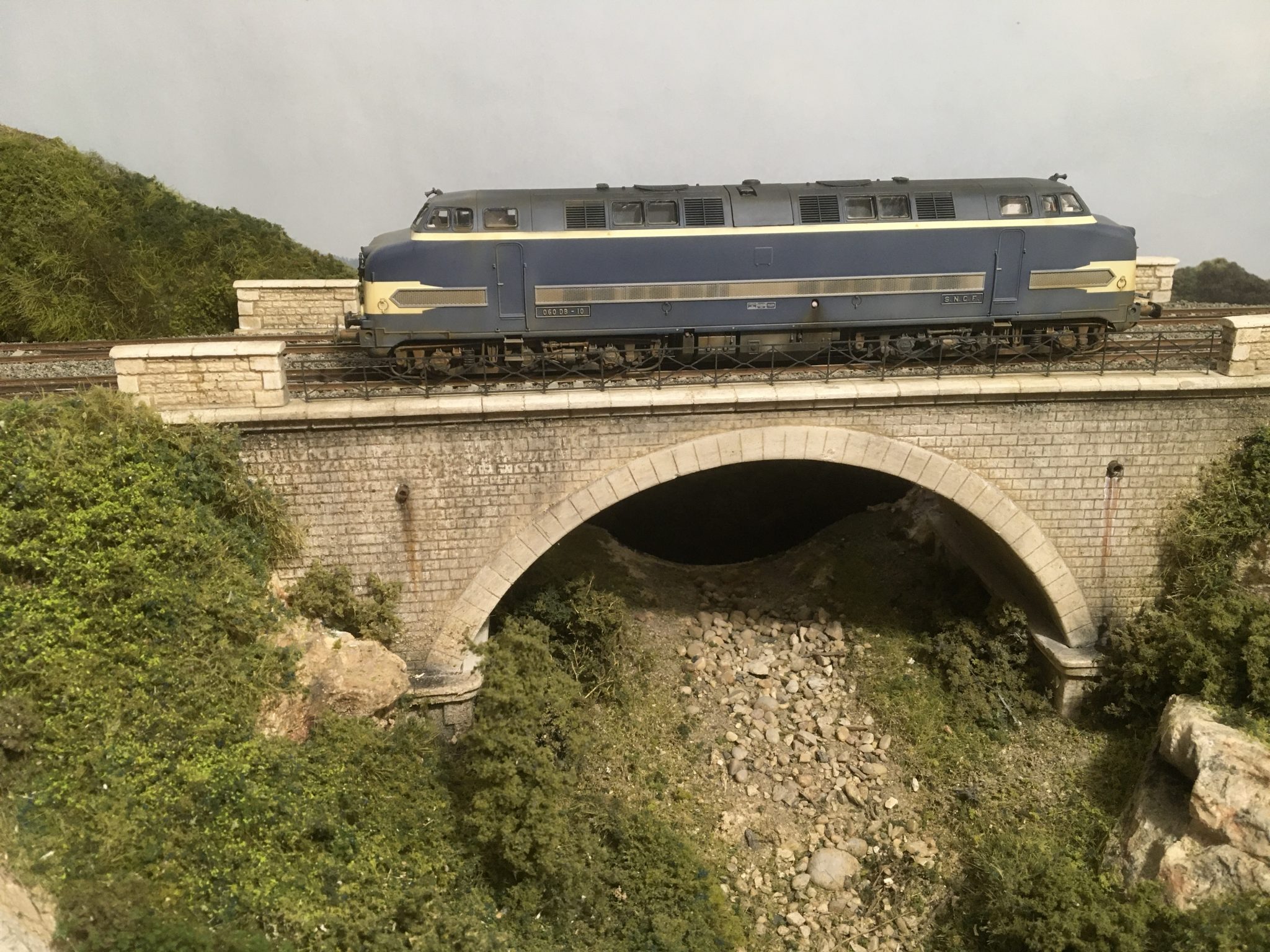 Le sous marin bleu , 060DB-10, SNCF, Mistral, Ref 23-03-G001, époque ...